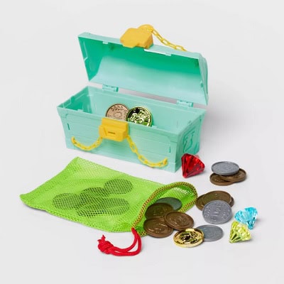 Family Friday: Treasure Hunt Dive Set - CorporetteMoms